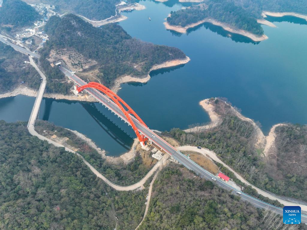 Exploring “the museum of world bridges” in SW China_中安新闻_中安新闻客户端_中安在线