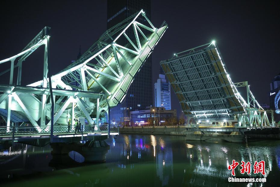 天津解放桥进行最大开启角度调试工作_中安新闻_中安新闻客户端_中安在线