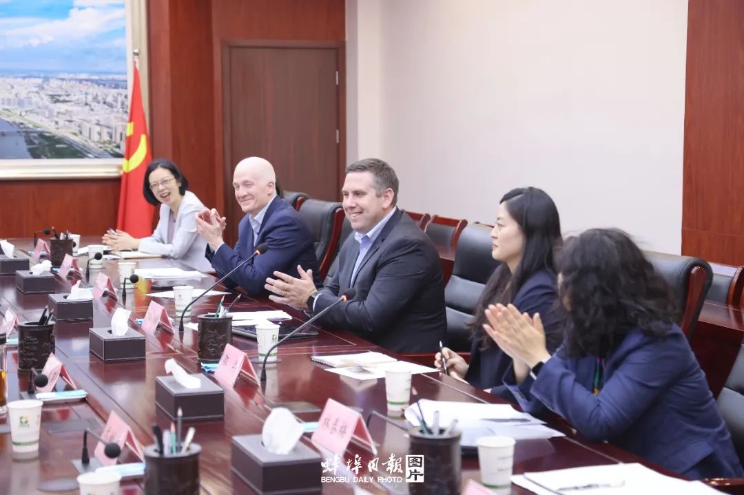 加强项目合作 实现互利共赢 黄晓武与康宁公司副总裁Brendan Mosher一行举行工作座谈_中安新闻_中安新闻客户端_中安在线